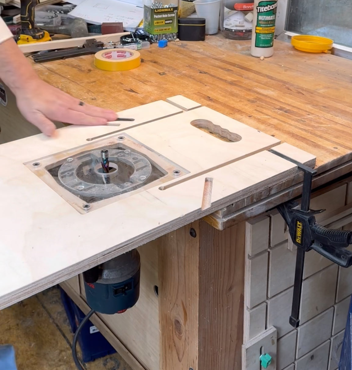 Router table and fence for full sized router - Small shop version ...